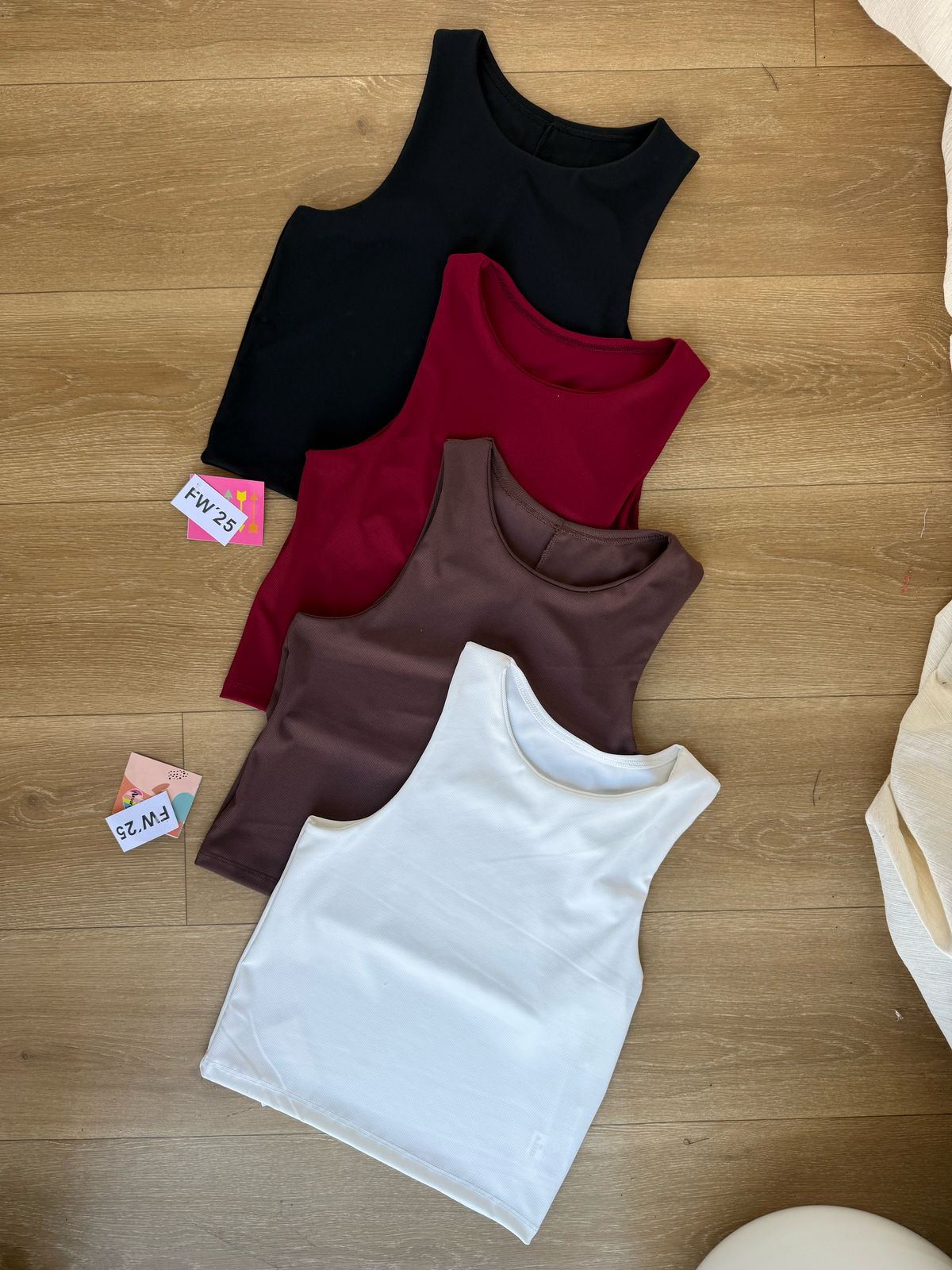 MUSCULOSA CELE BASIC | Amarty Shop